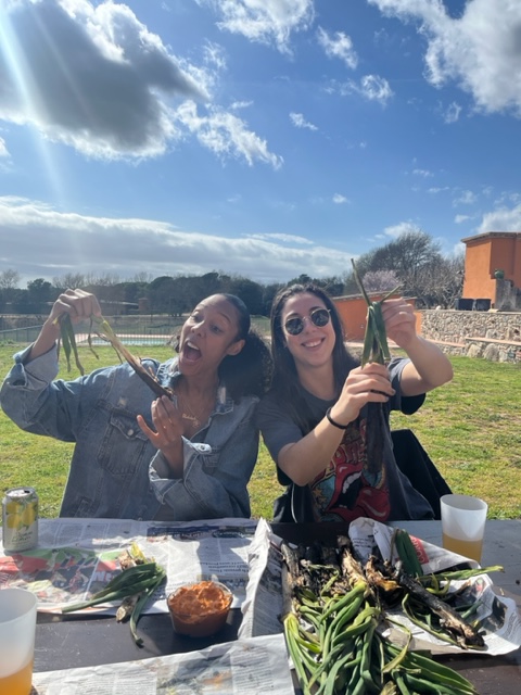 Eating Calçots in Catalunya – Overseas: Uncut